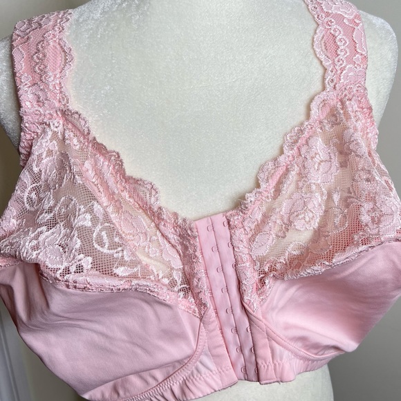 Comfort Choice | Intimates & Sleepwear | Comfort Choice Light Pink Bra ...